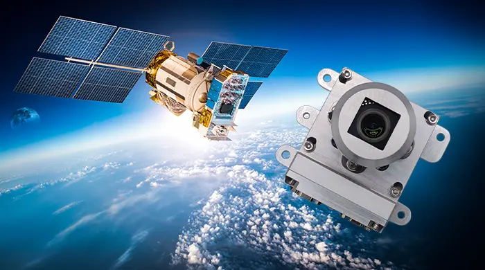 Space Camera Systems: IRIS from 3D PLUS